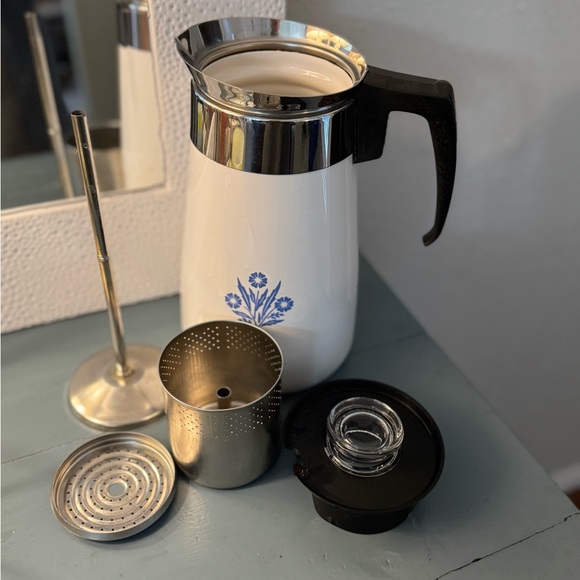 Corningware | Kitchen | Vintage 96s Blue Flower Corning Ware 9 Cup ...